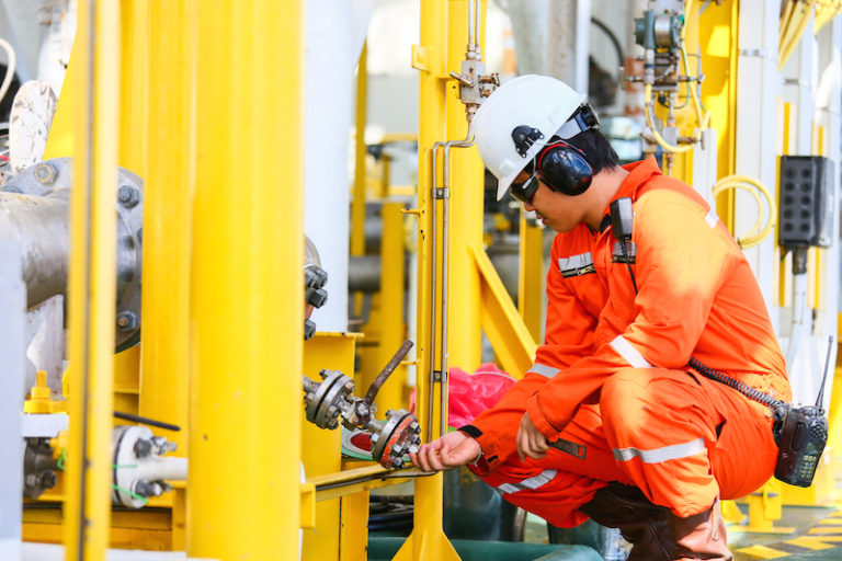 ONSHORE VS OFFSHORE WHAT YOU NEED TO KNOW: INSTALLATION PRACTICES ...